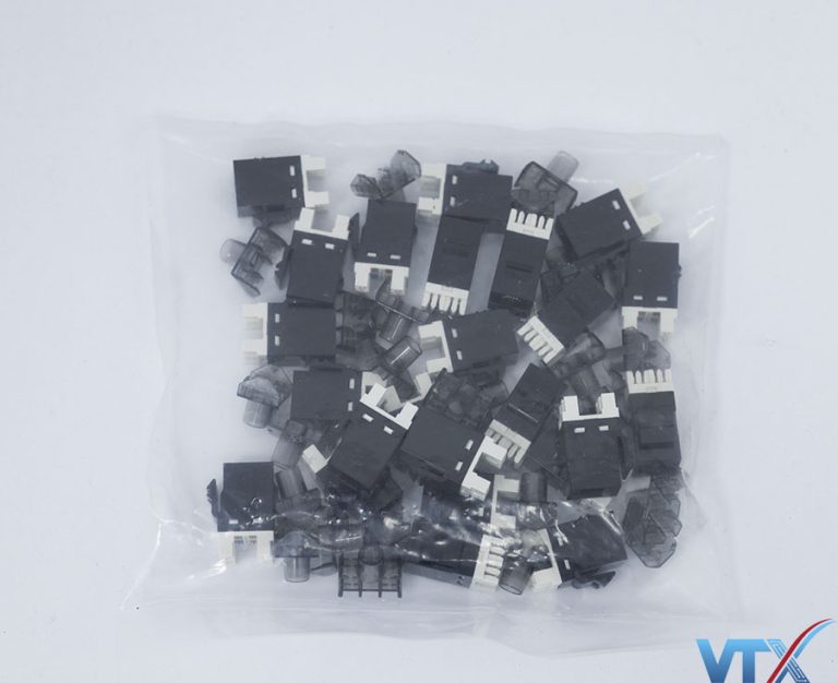 Patch panel 24 port CAT6 COMMSCOPE/AMP 760237040