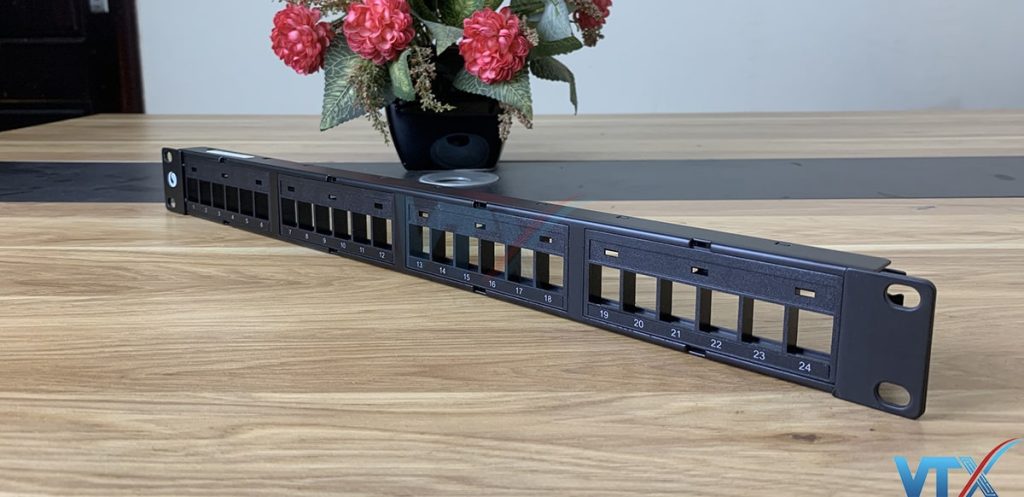 Hướng dẫn lắp đặt Patch Panel vào tủ rack | Viễn Thông Xanh
